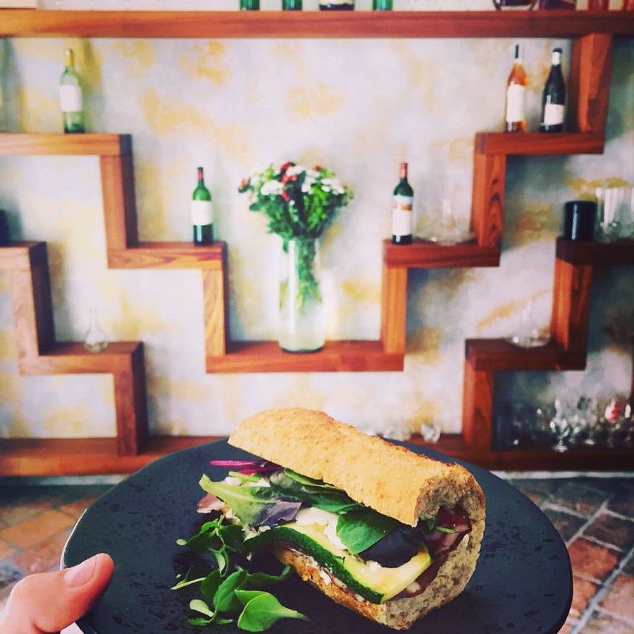 Vinski bar Šuklje v središču Ljubljane